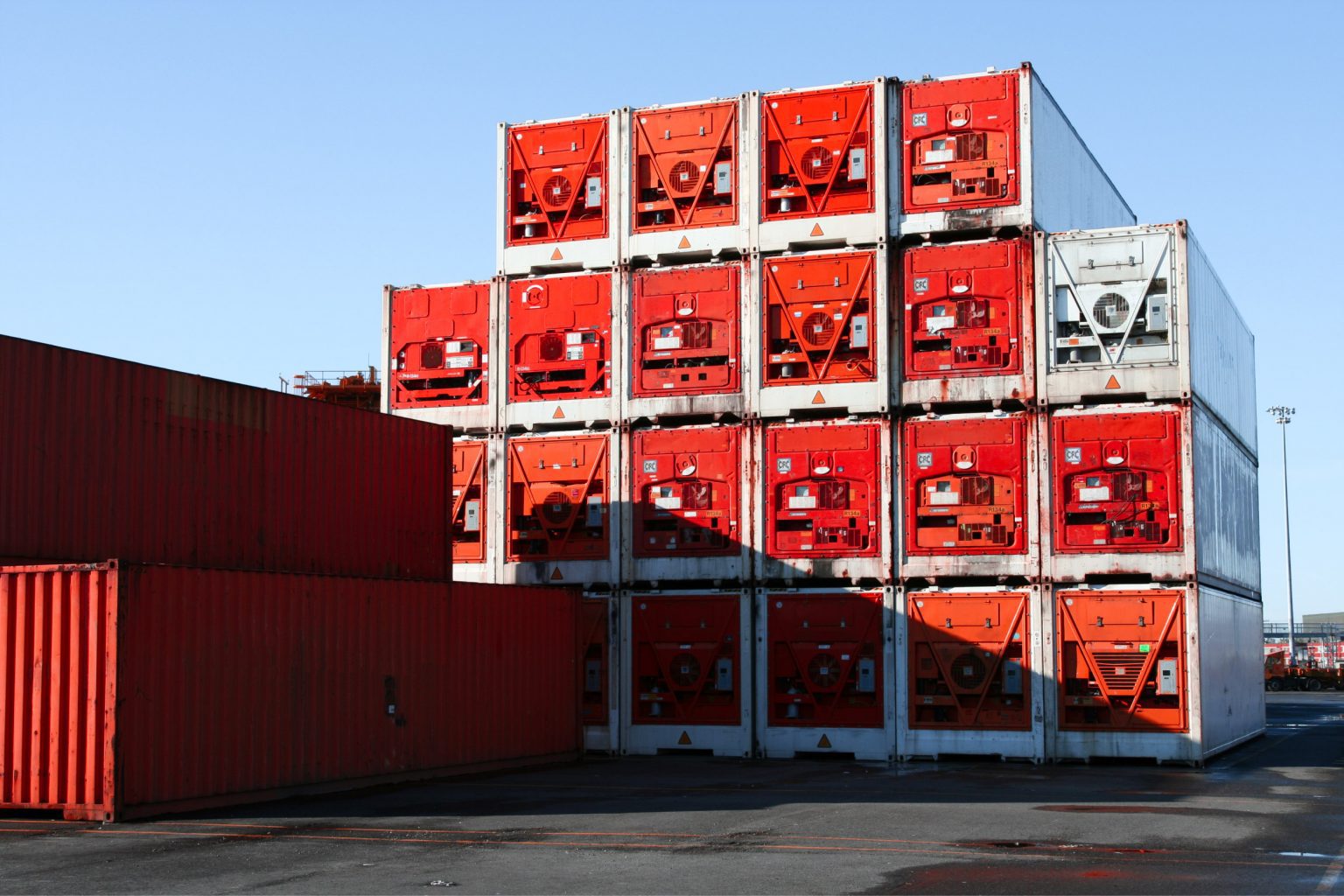 NON-OPERATING REEFER CONTAINERS